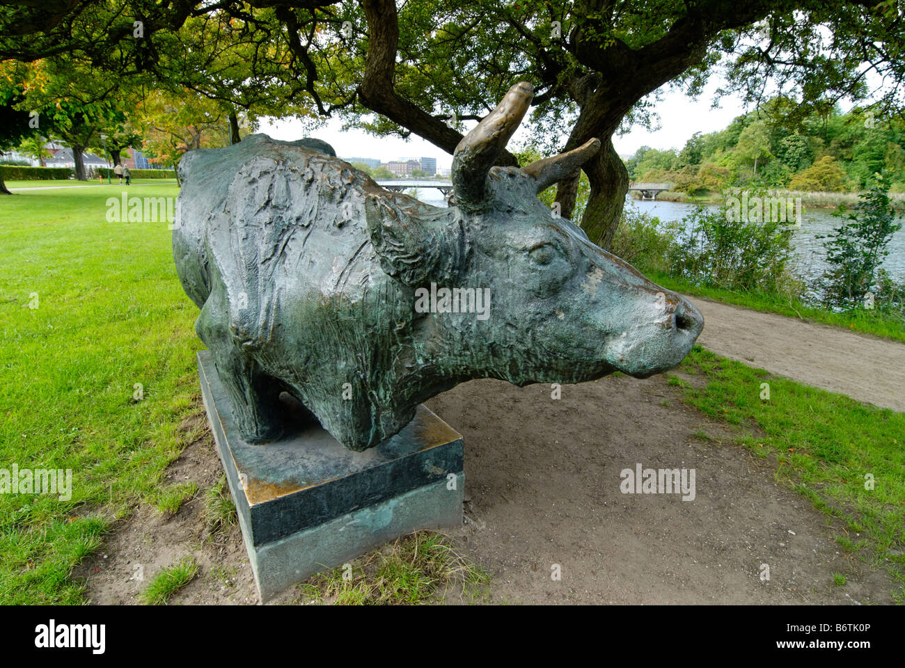 Cow bronze statue Copenhagen Denmark Stock Photo - Alamy