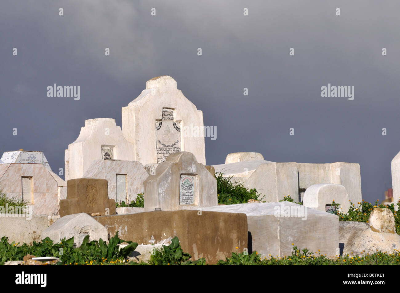 Arabic cemetery gravestone tombstone hi-res stock photography and ...