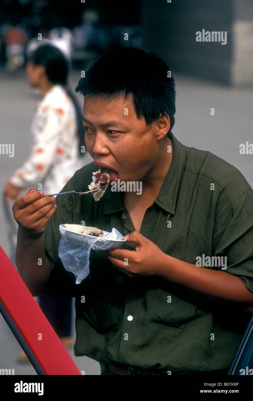 1, one, Chinese man, Chinese, man, adult man, eating, eating with fork ...