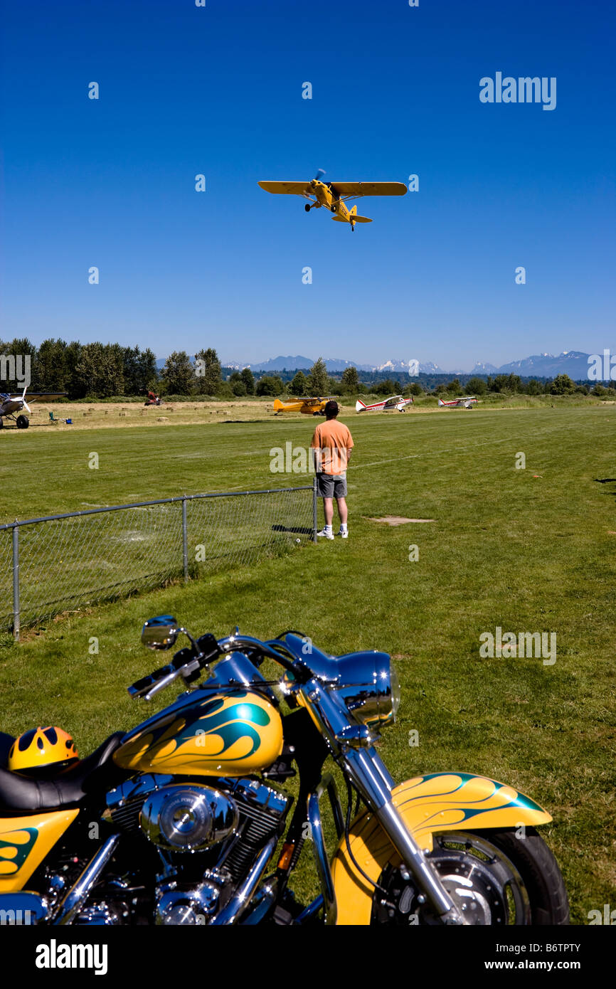 Aircraft piper cub hi-res stock photography and images - Alamy