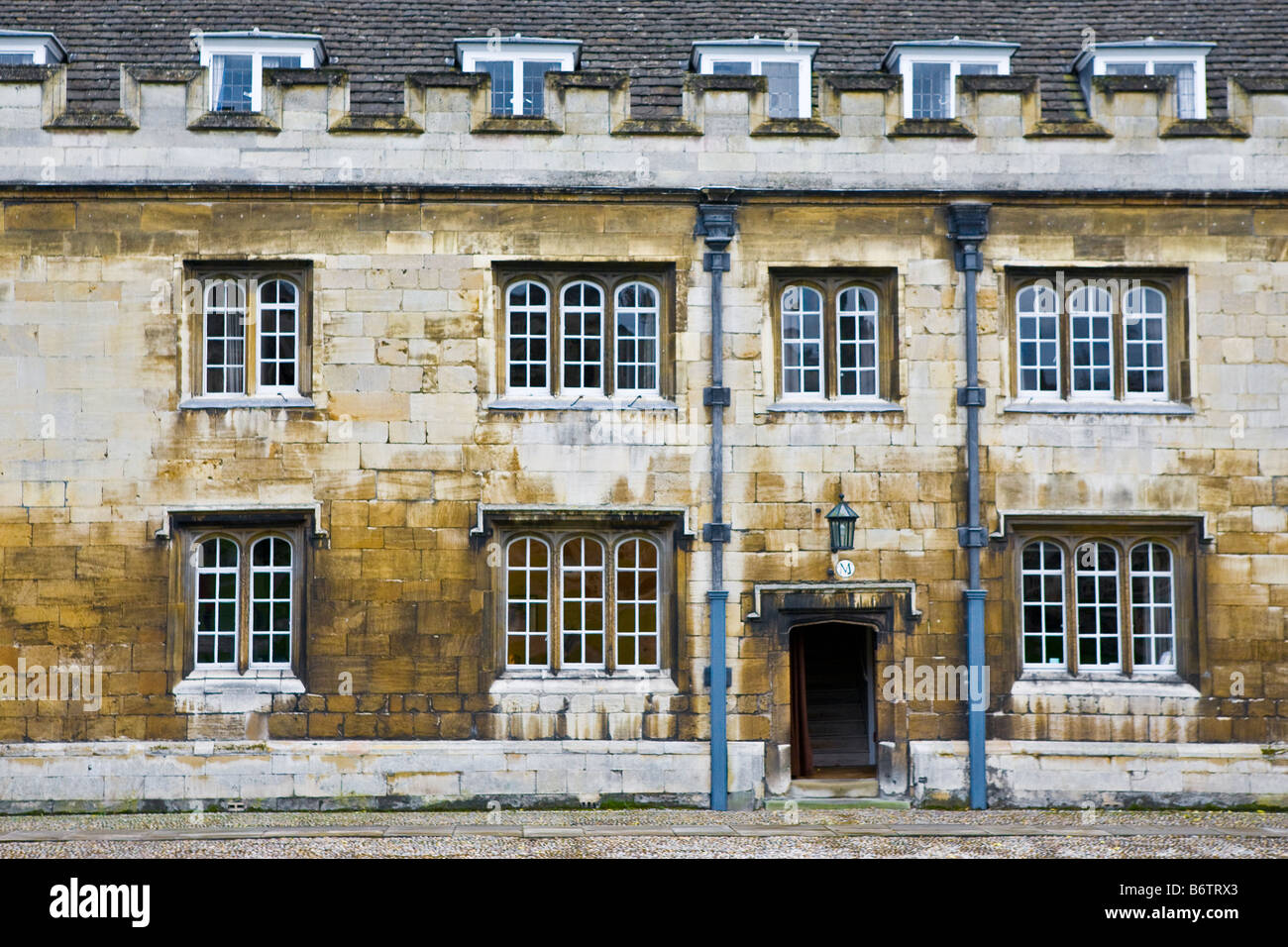 Buildings inside Trinity College at Cambridge University Stock Photo ...