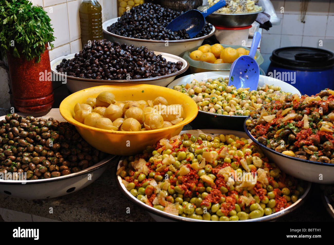 Olive display hi-res stock photography and images - Alamy