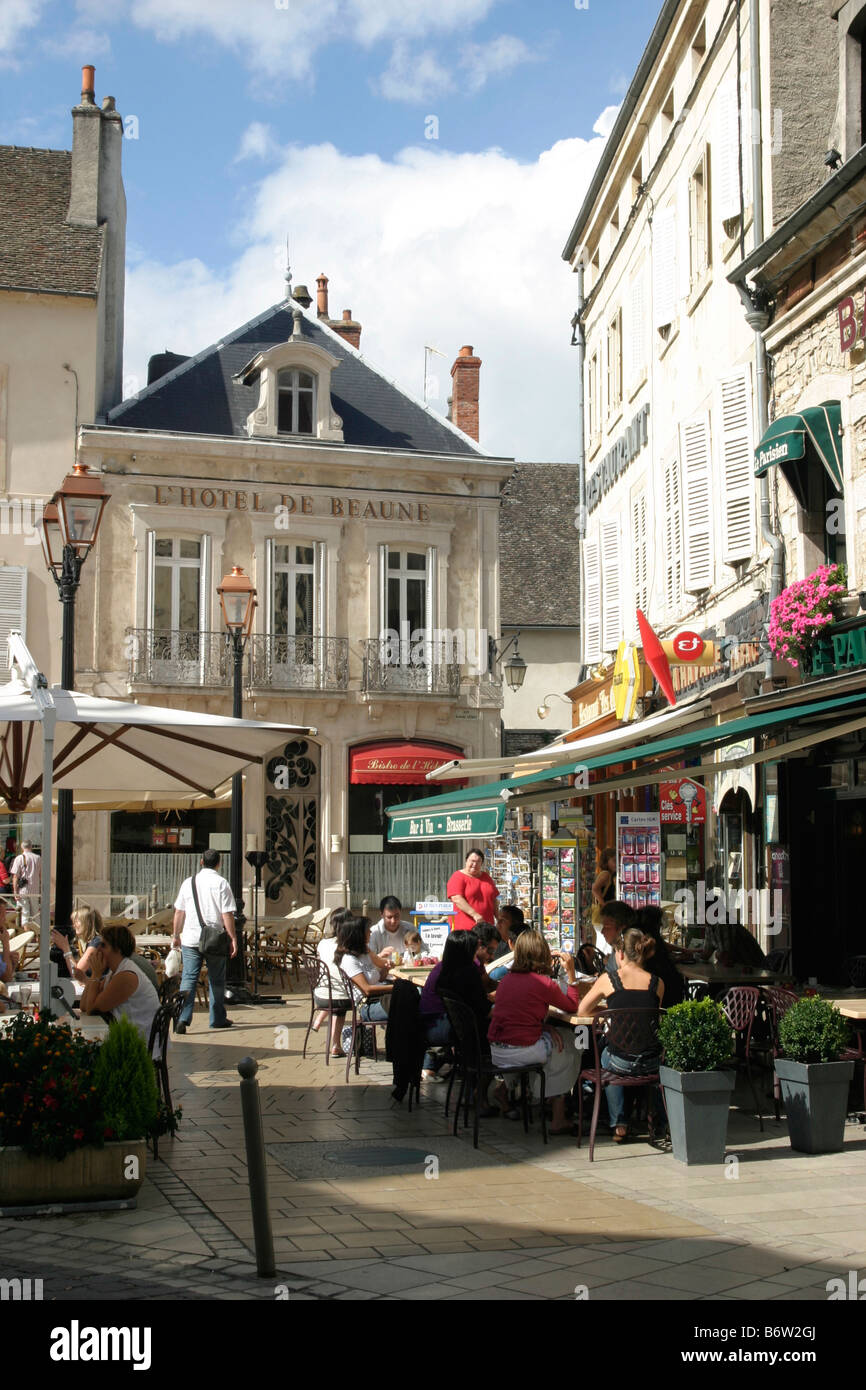 Cafe bar in Beaune Côte d Or France Stock Photo - Alamy