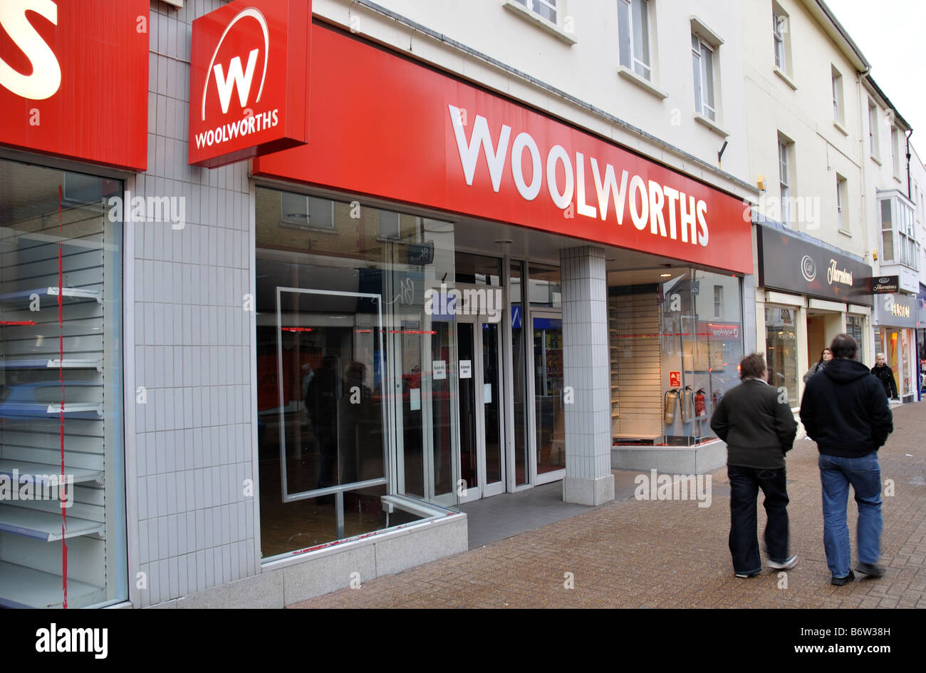 Woolworths Store Closing, Empty Hight Street Shop, Newport, Isle of ...