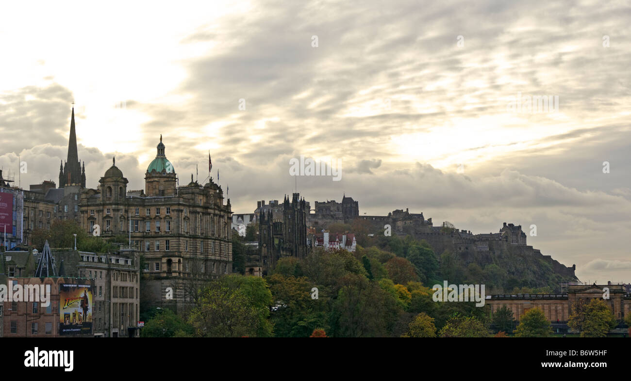 North Bridge, Edinburgh looking West Stock Photo - Alamy