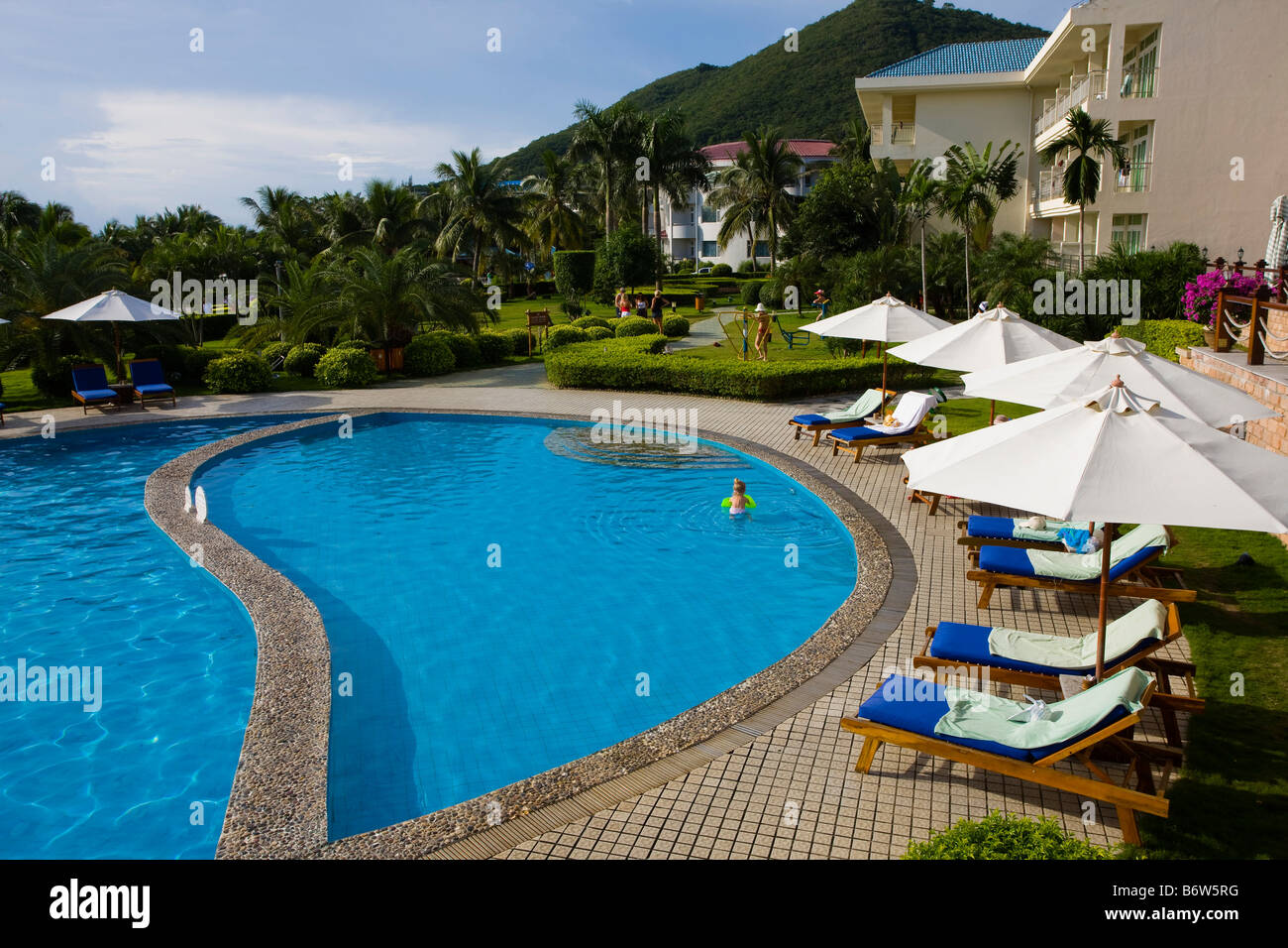 Hotel pool china hi-res stock photography and images - Alamy