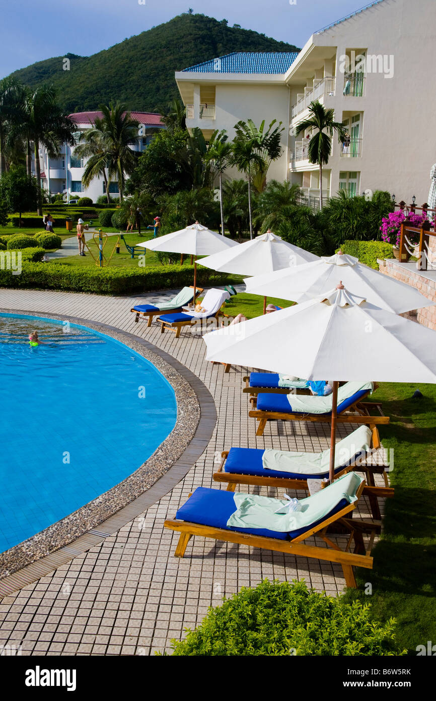Hotel pool china hi-res stock photography and images - Alamy