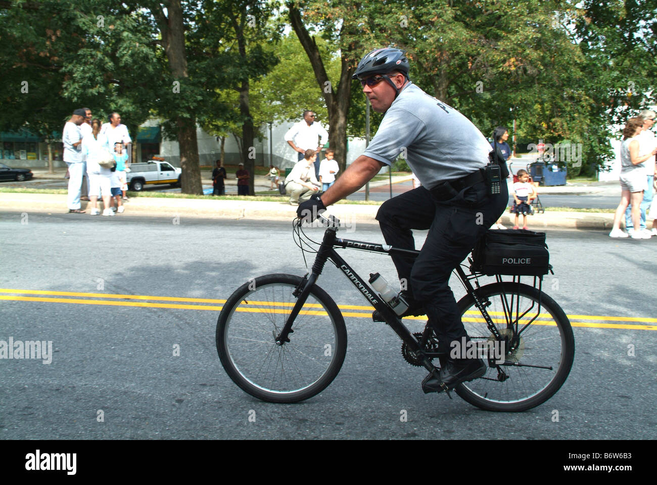 Police bike patrol usa hi-res stock photography and images - Alamy