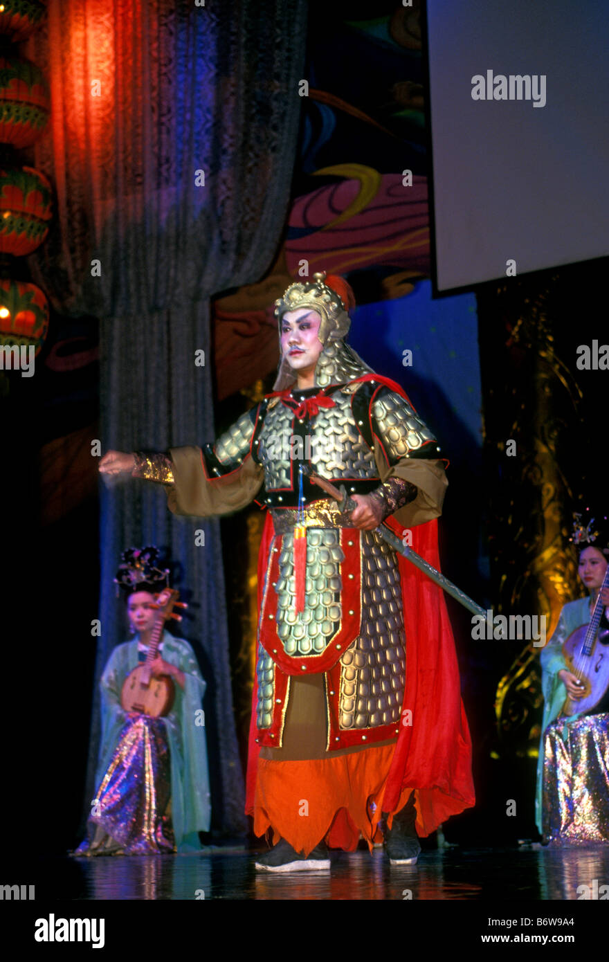 Theatre stage people inside actors hi-res stock photography and images ...