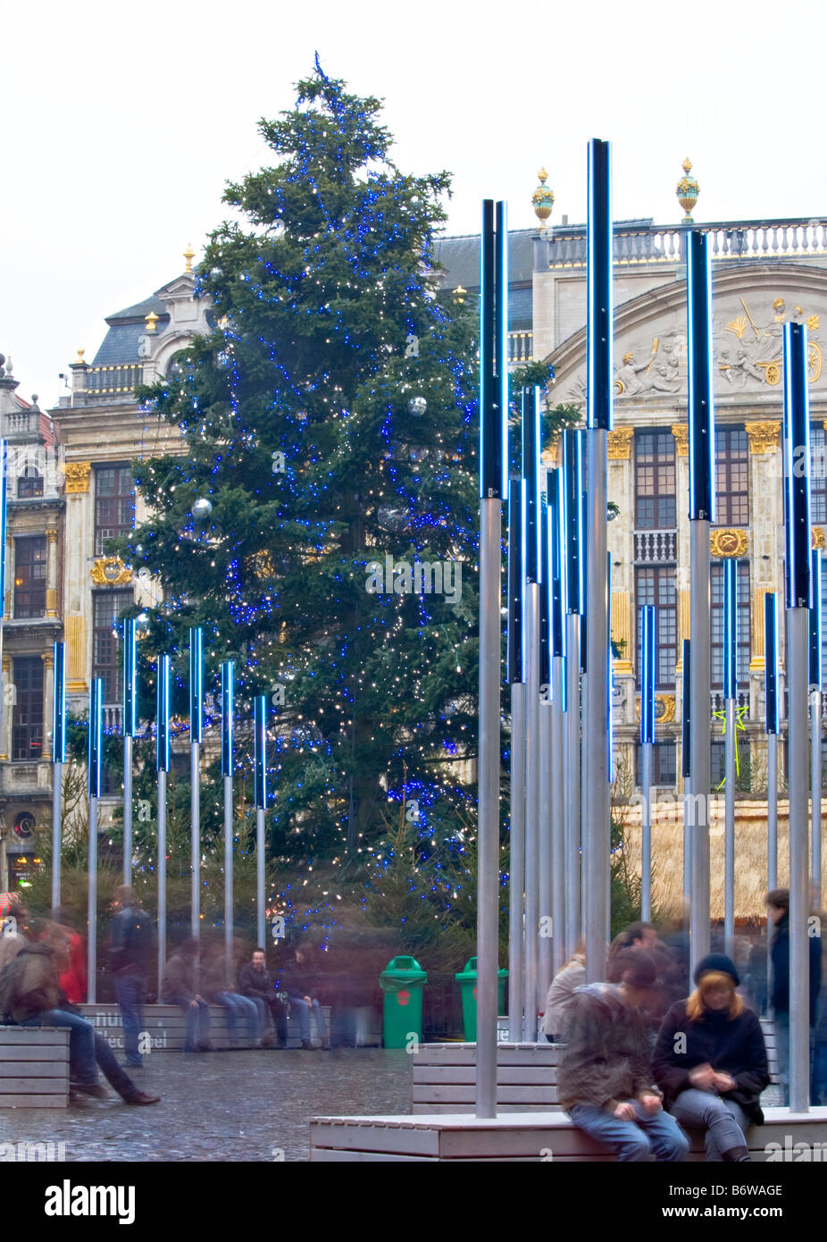 Christmas illuminations grand place brussels hi-res stock photography ...