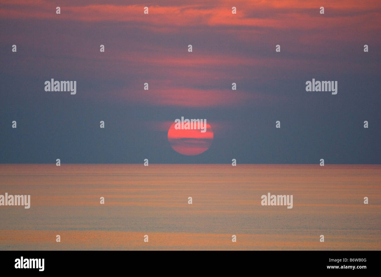 Sun rising and setting hi-res stock photography and images - Alamy
