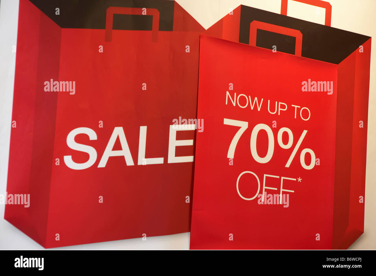 Shopping saving hi-res stock photography and images - Alamy