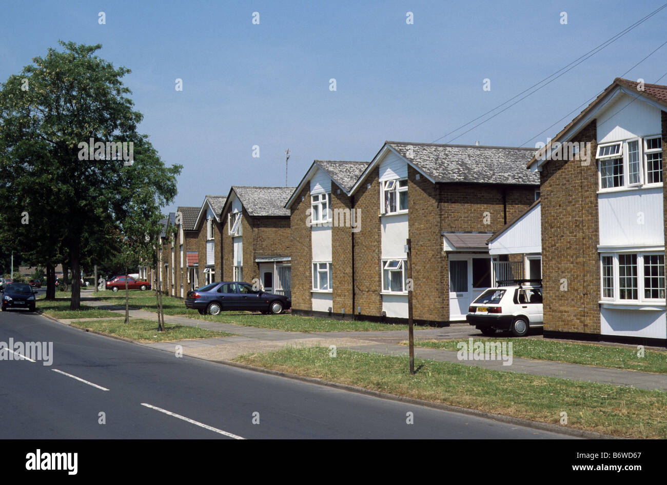 Stevenage New Town, housing in Bedwell Crescent. Hertfordshire Stock ...
