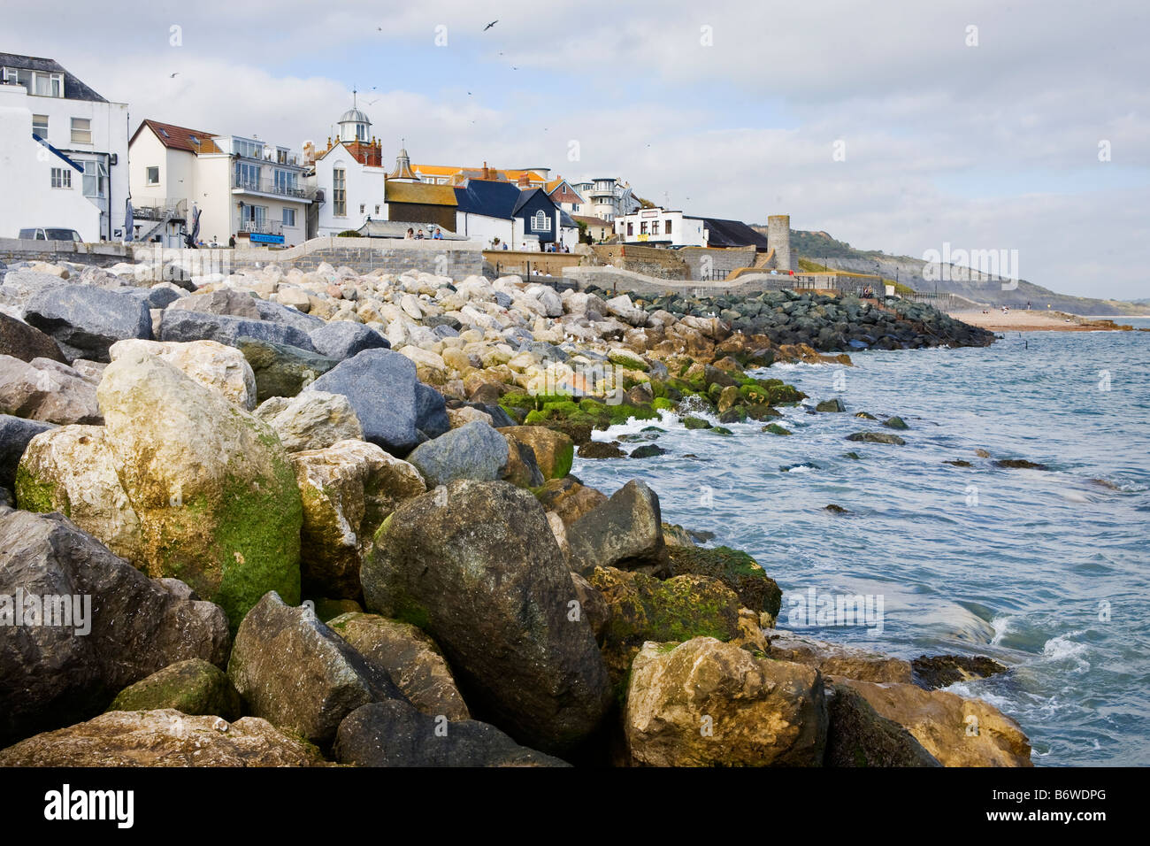 A photograph of the coast at Lyme Bay (Lyme Regis, West Dorset, England ...