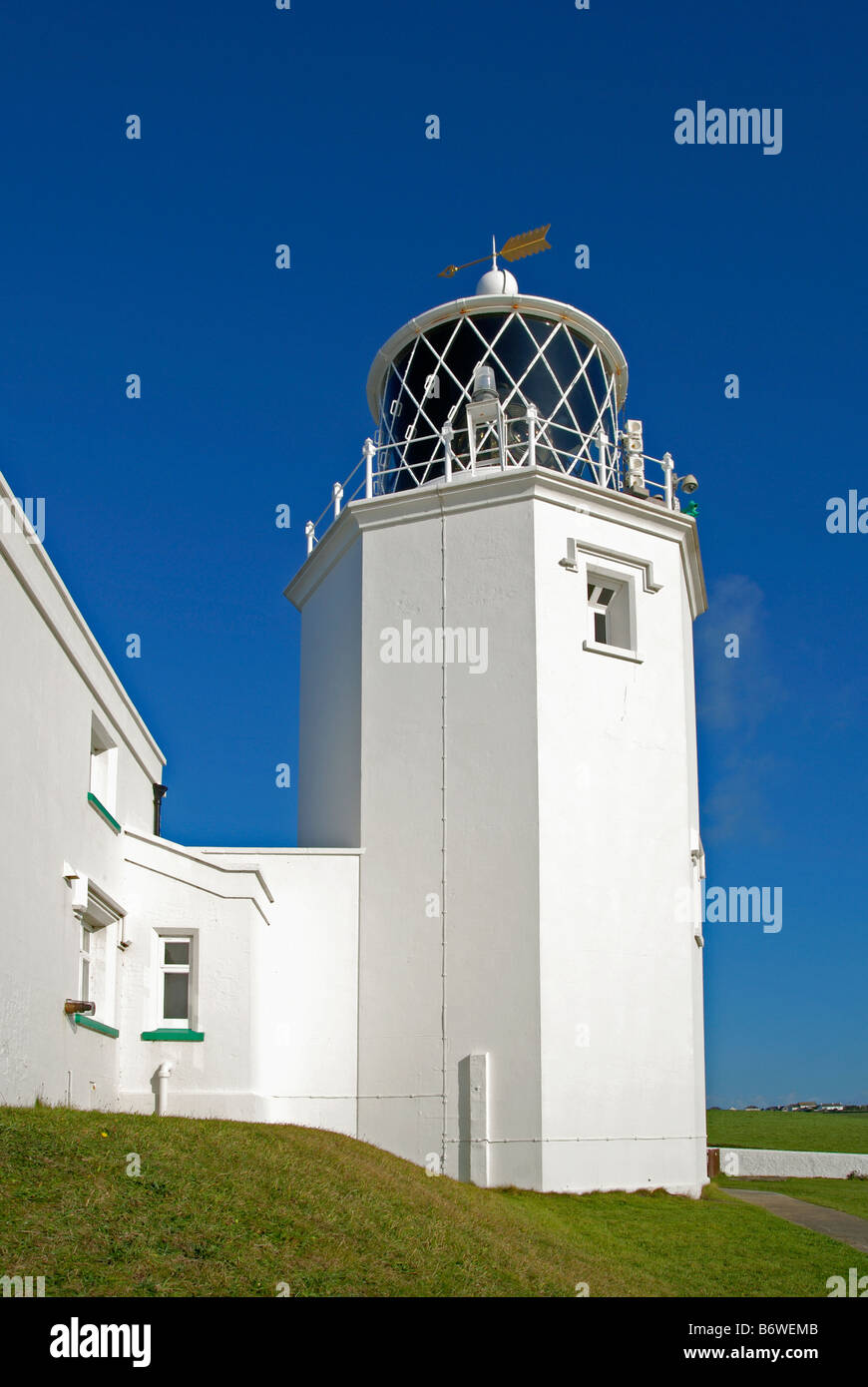 the lighthouse at lizard point,cornwall,england,uk Stock Photo - Alamy