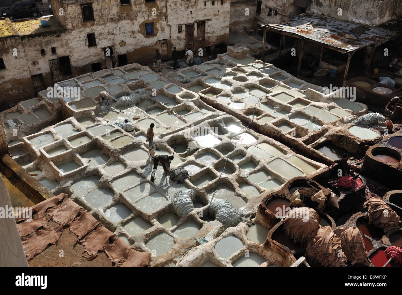 Traditional tannery in Fes, Morocco Stock Photo - Alamy