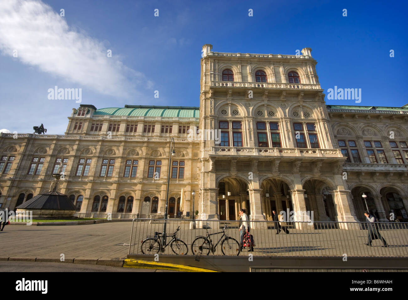 East side of the State Opera House, Vienna, Austria Stock Photo - Alamy
