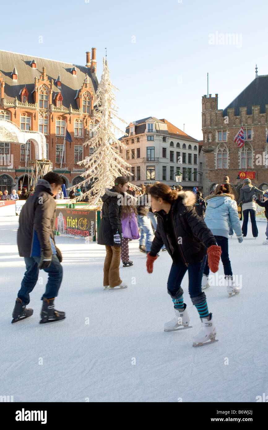 Ice skating bruges hi-res stock photography and images - Alamy