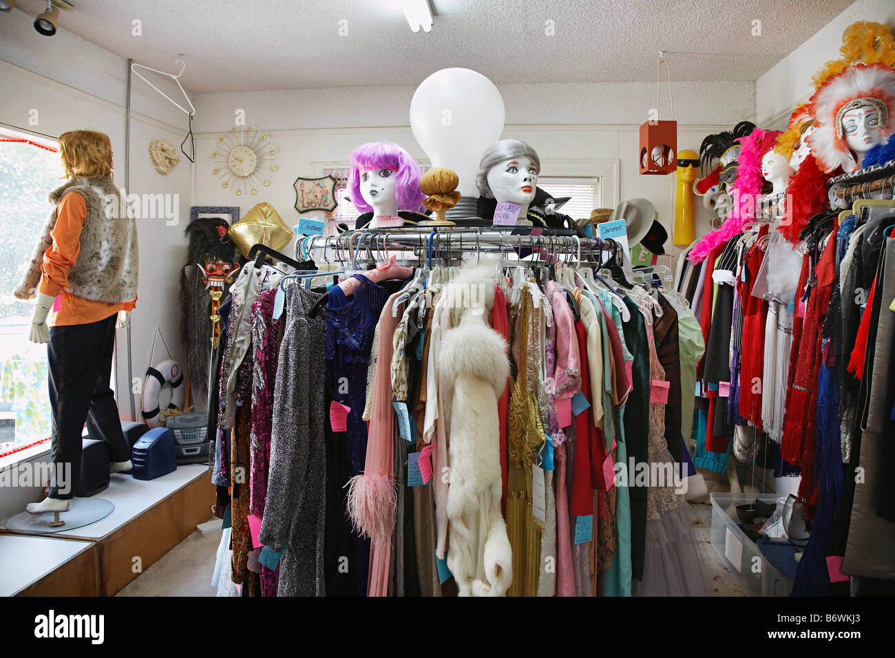 Clothing crowded clothes hi-res stock photography and images - Alamy