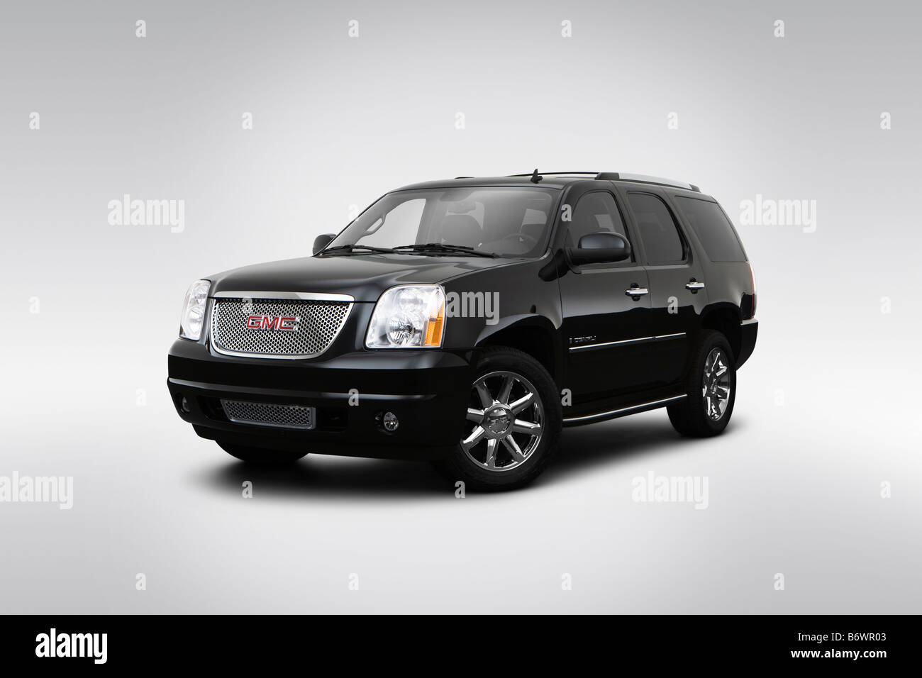 Gmc yukon denali suv hi-res stock photography and images - Alamy