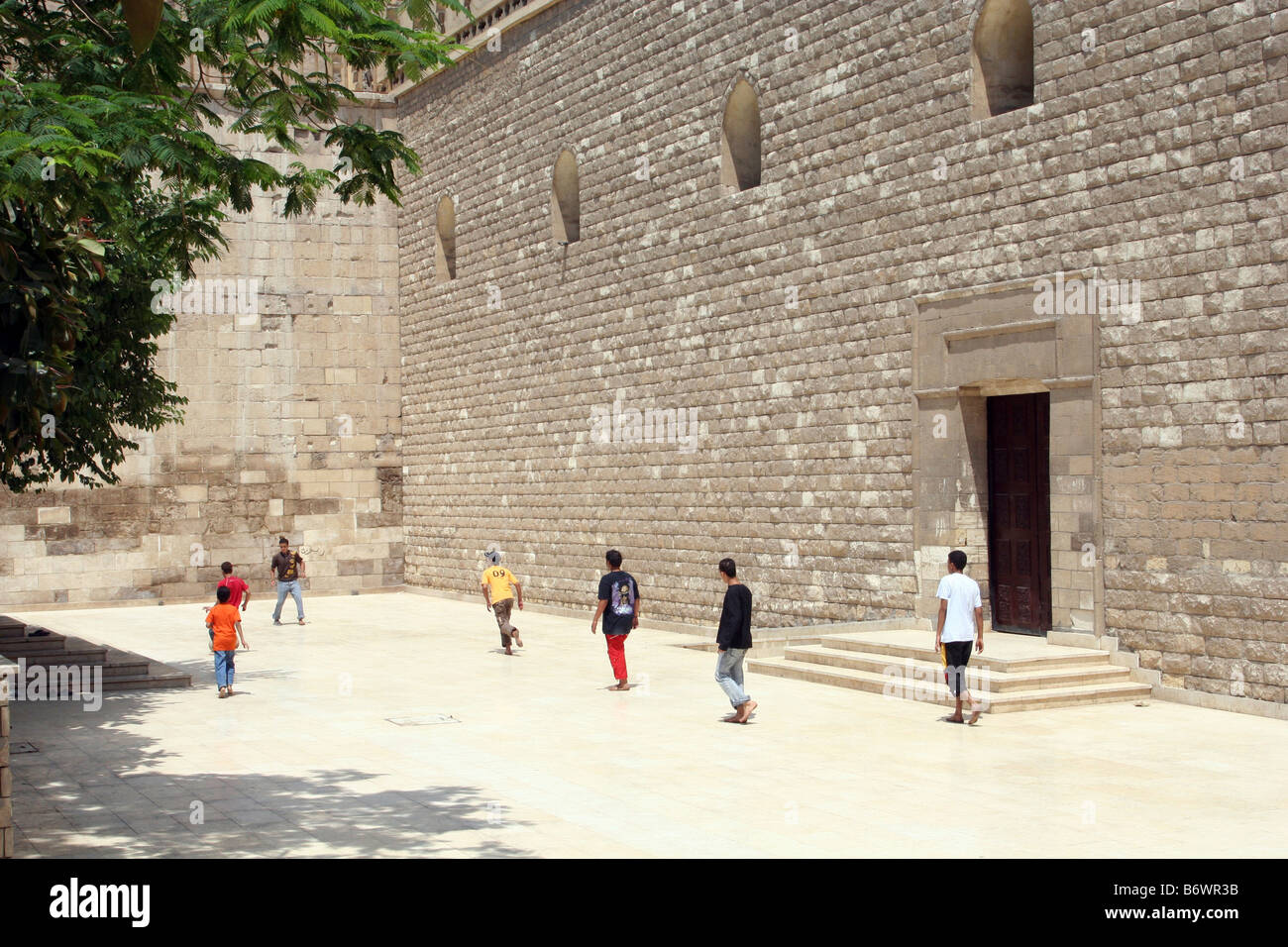 kids playing at mosque back yard, Cairo, Egypt Stock Photo - Alamy