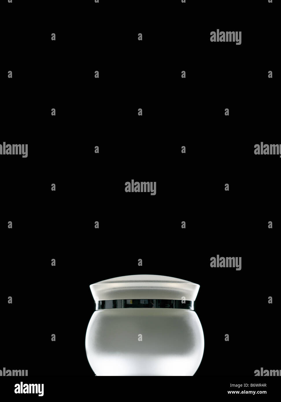 Cosmetic cream pot hi-res stock photography and images - Alamy