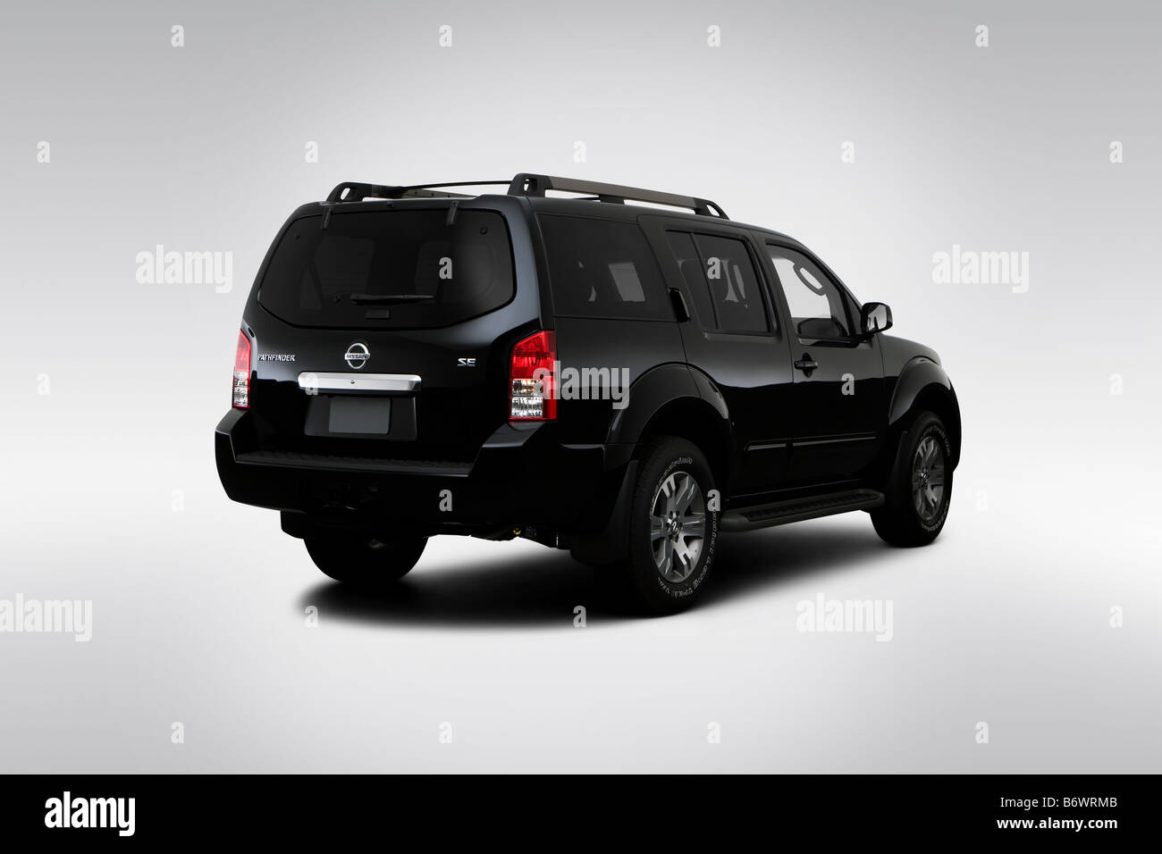 2009 Nissan Pathfinder SE in Black - Rear angle view Stock Photo - Alamy