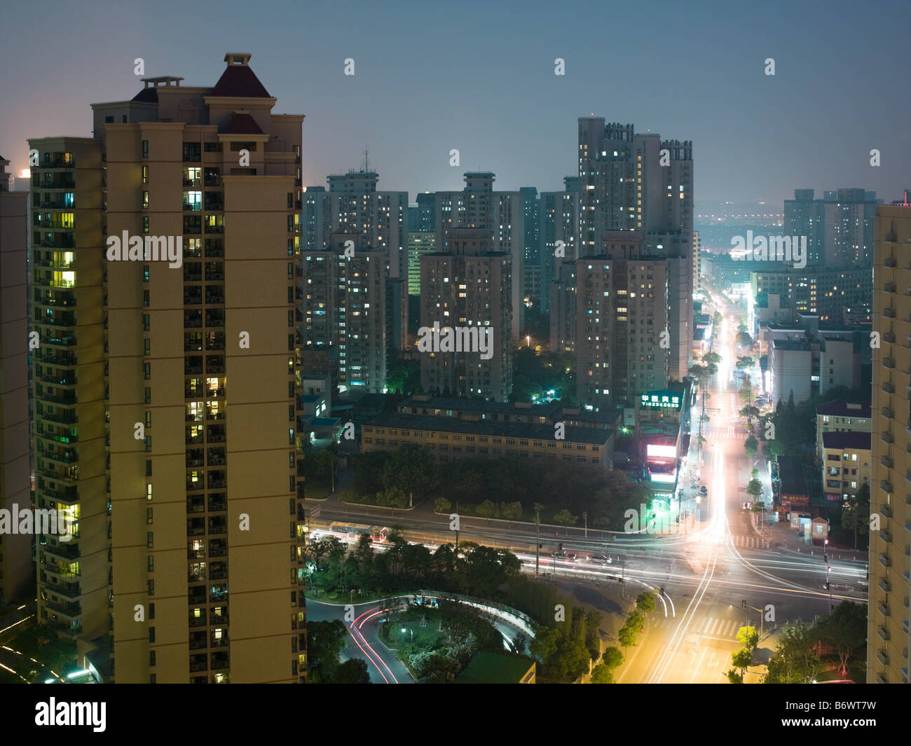 Lighting in buildings hi-res stock photography and images - Alamy