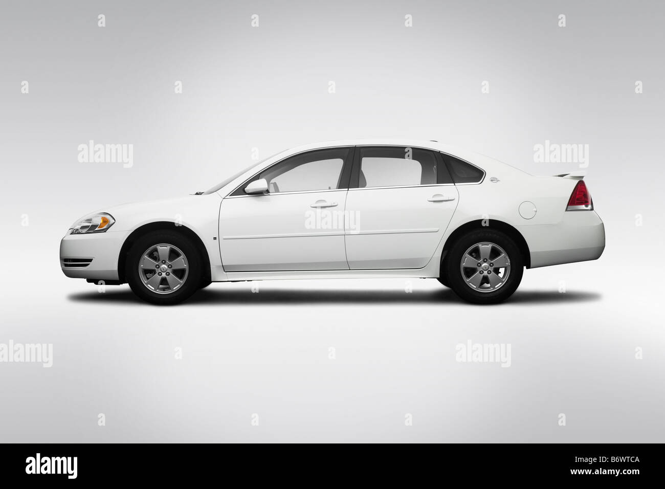 2009 Chevrolet Impala LT in White - Drivers Side Profile Stock Photo ...