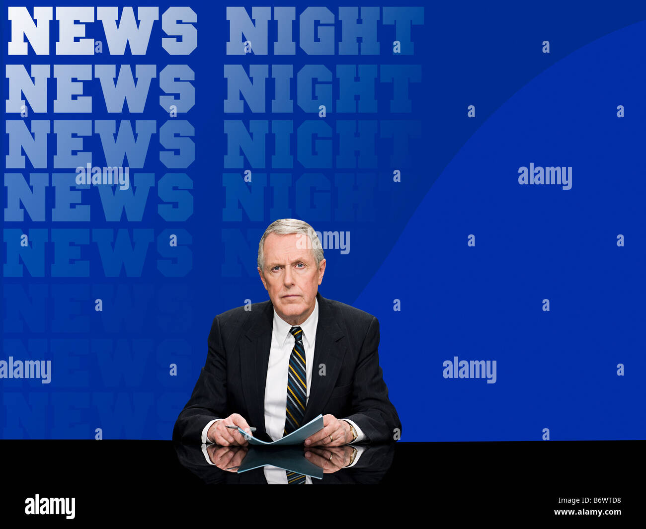 Newsreader male hi-res stock photography and images - Alamy