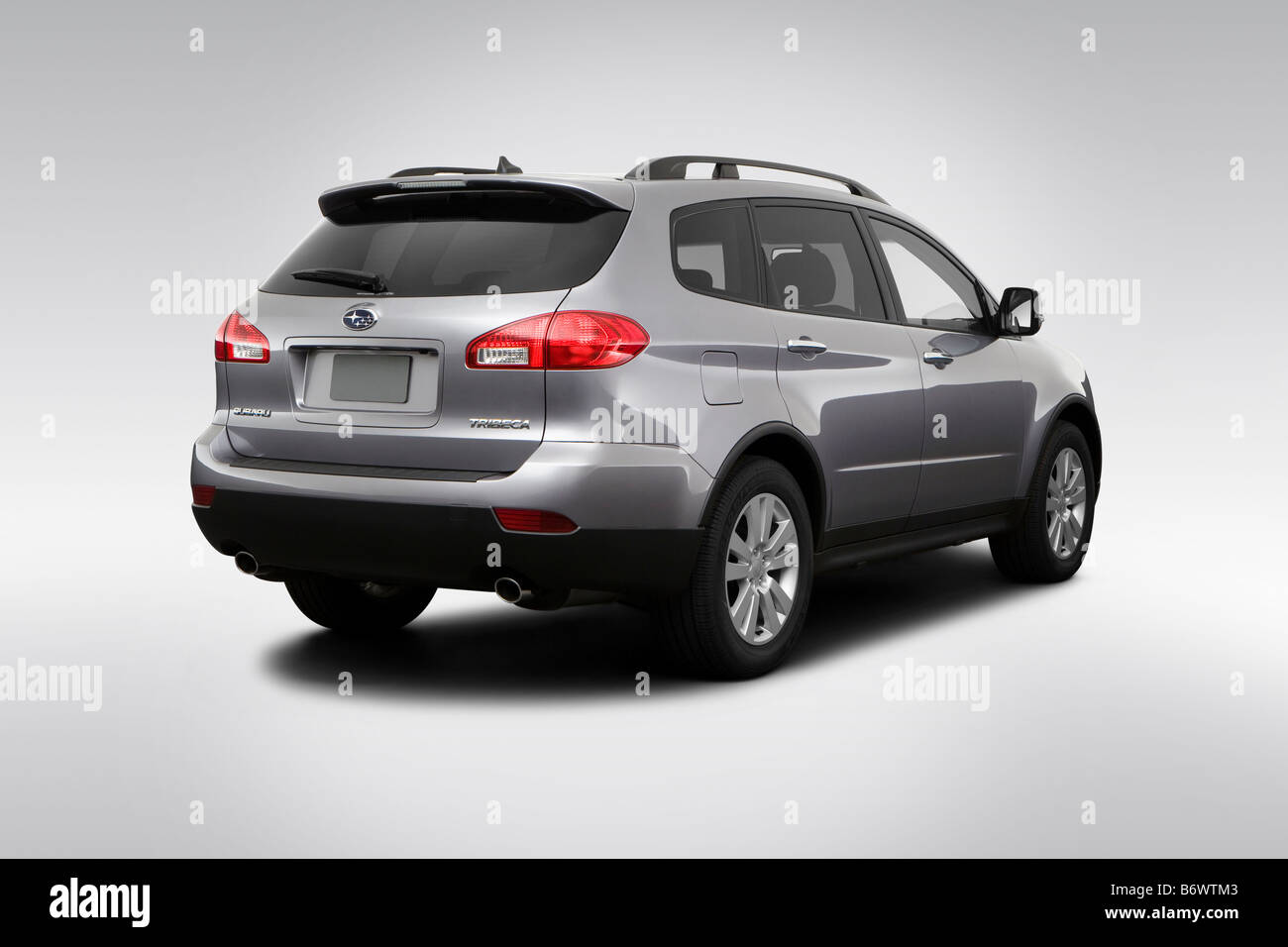 2009 Subaru B9 Tribeca 5-Passenger Limited in Silver - Rear angle view ...