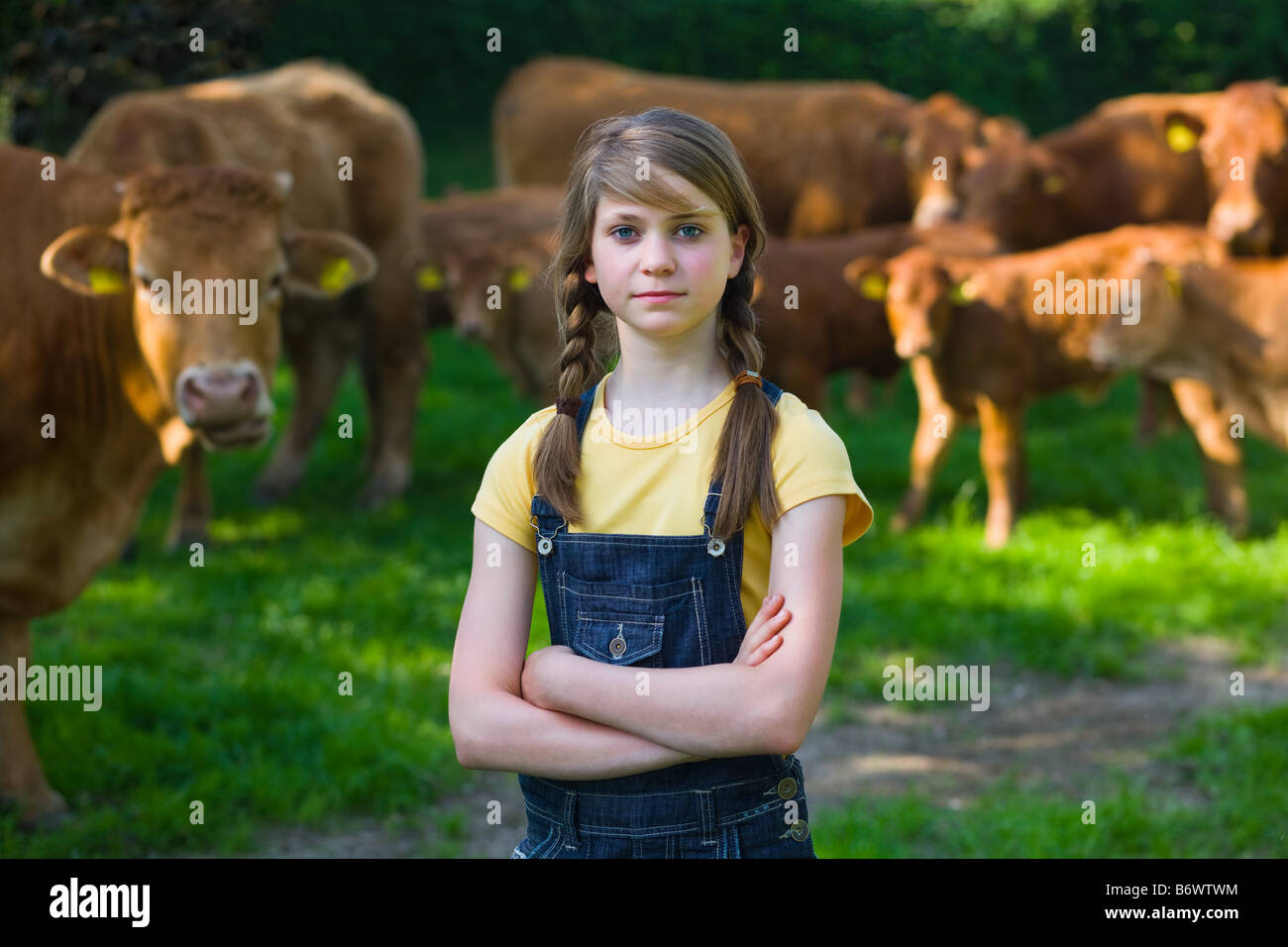 Farm girl cow hi-res stock photography and images - Alamy