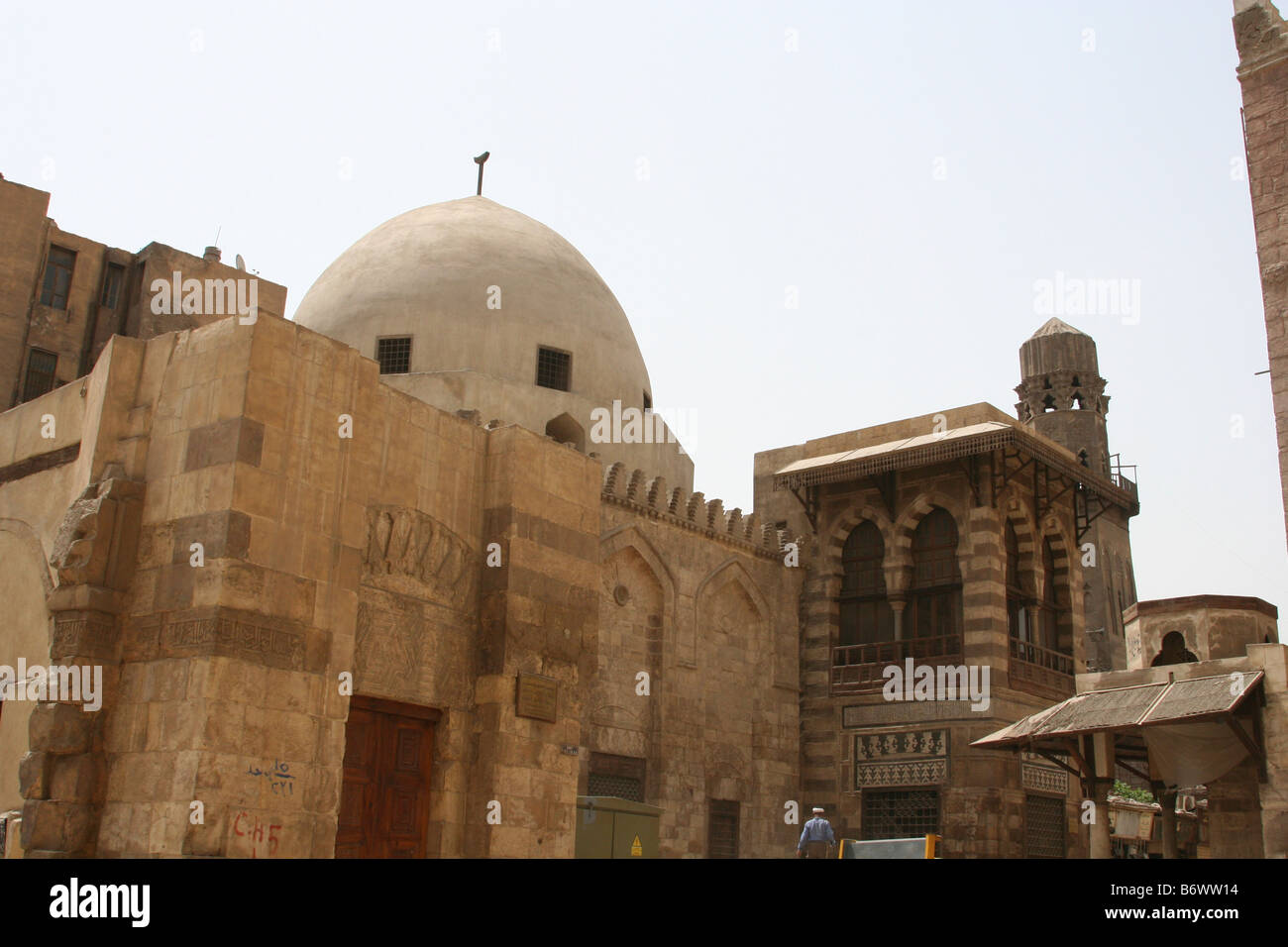Mosques yard hi-res stock photography and images - Alamy