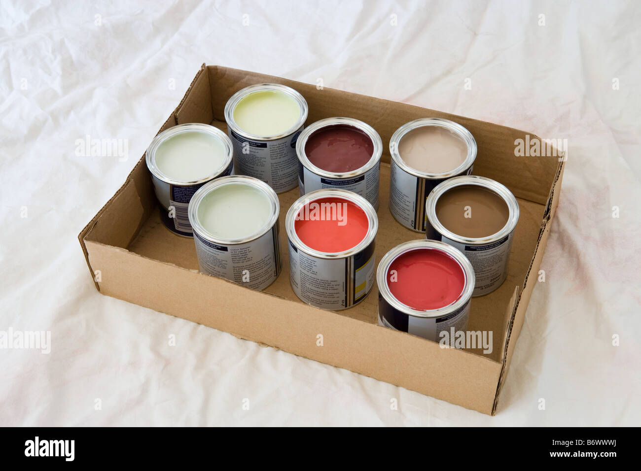 Box of cans hi-res stock photography and images - Alamy