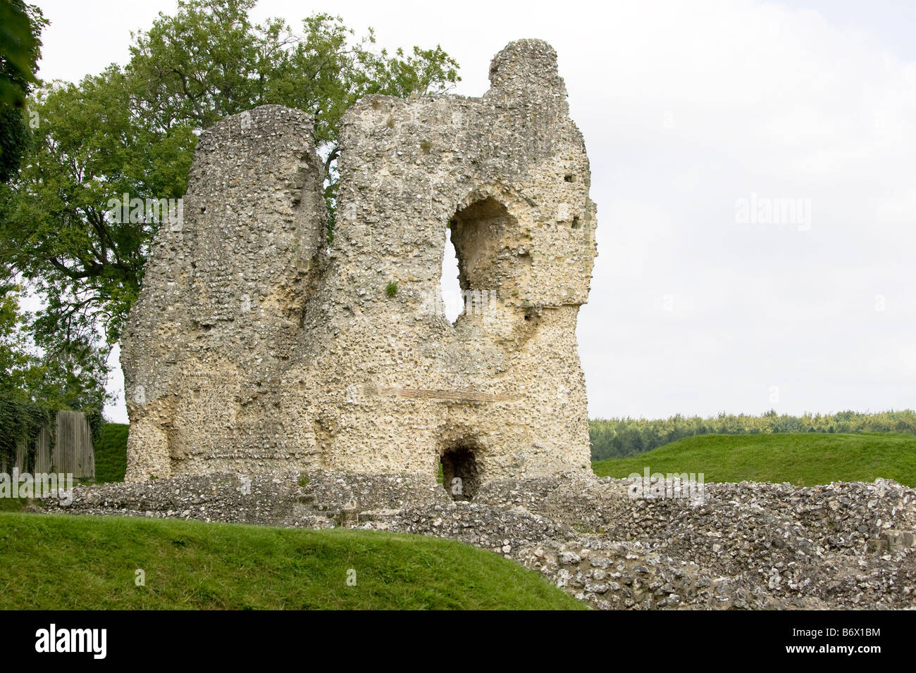 Ludgershall castle hi-res stock photography and images - Alamy