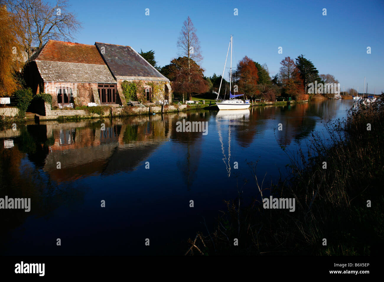 River frome dorset autumn hi-res stock photography and images - Alamy