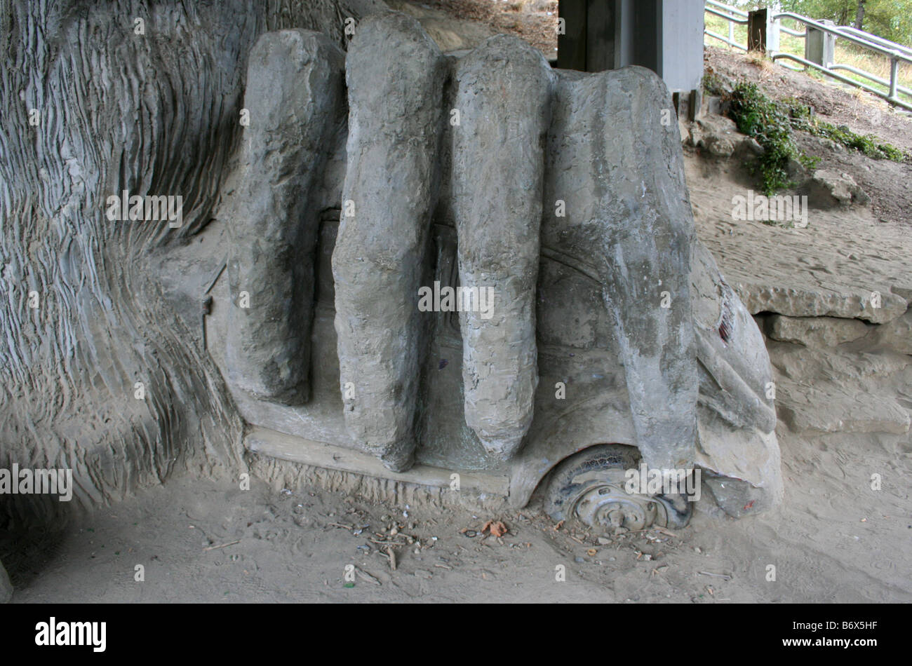Fremont Troll Holding Vw Beetle Car Under Aurora Bridge Seattle Washington October 2006 Stock