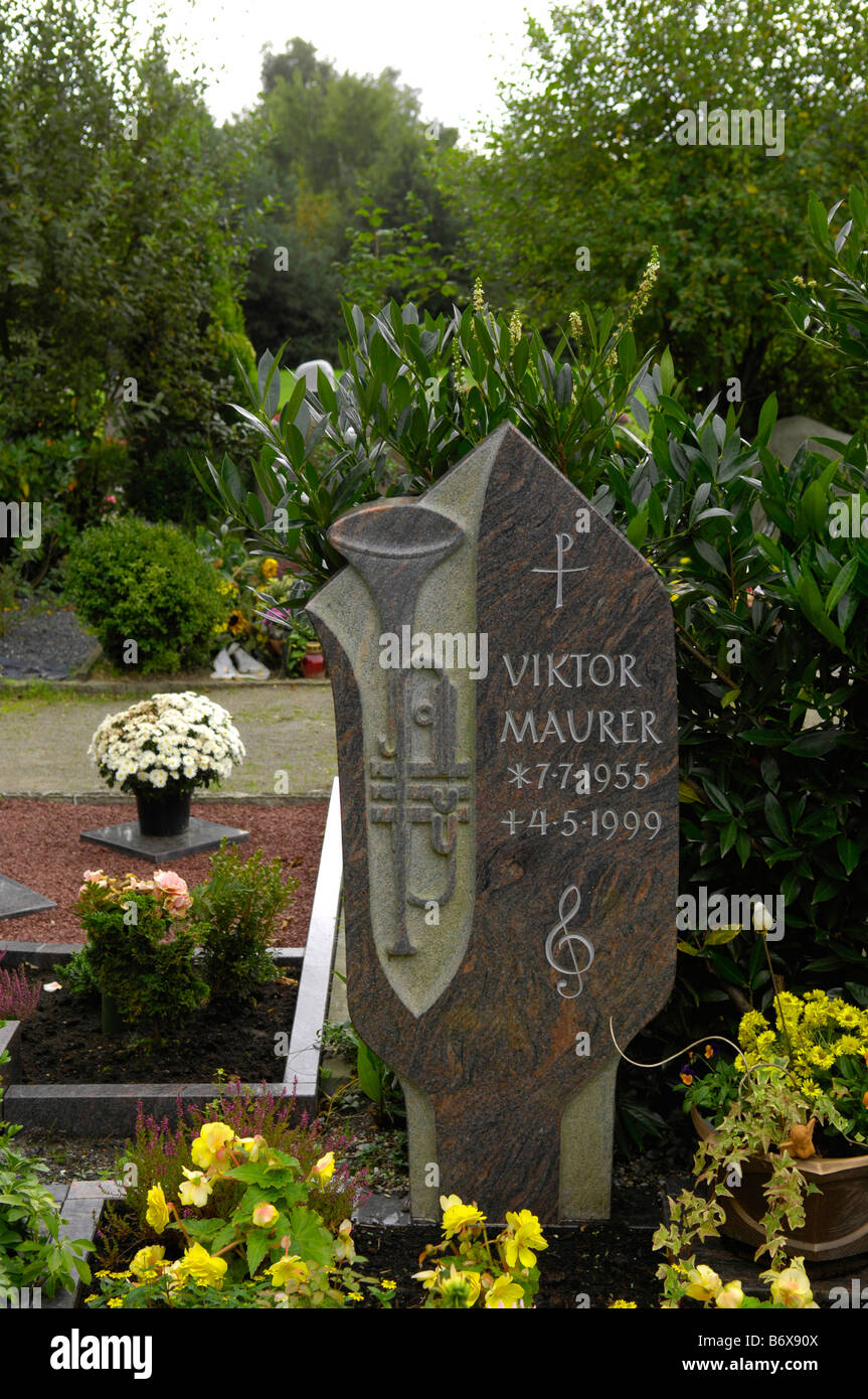 trumpet headstone grave cemetery graveyard music germany deutschland ...