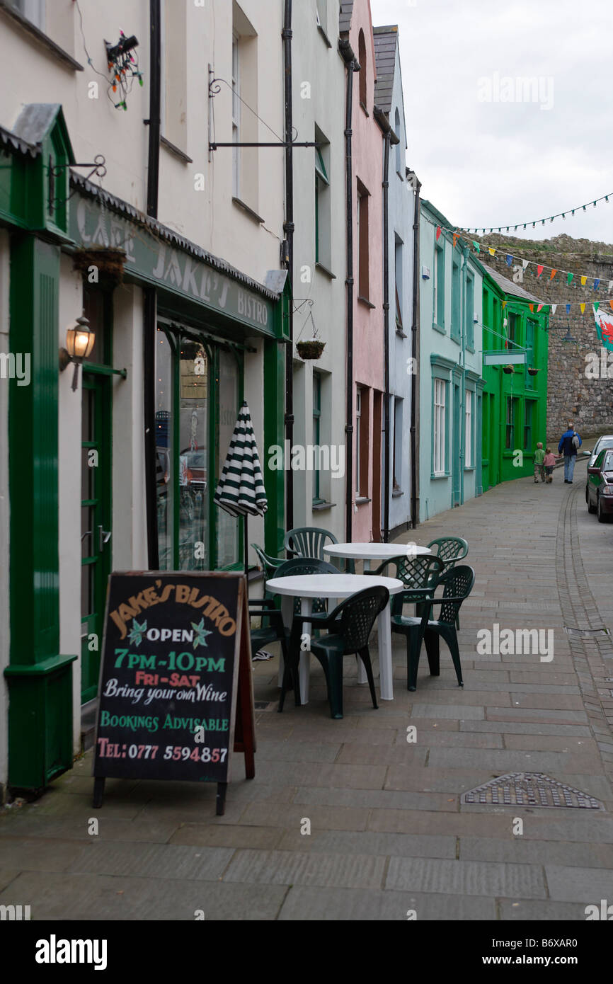 Caernarfon town center hi-res stock photography and images - Alamy