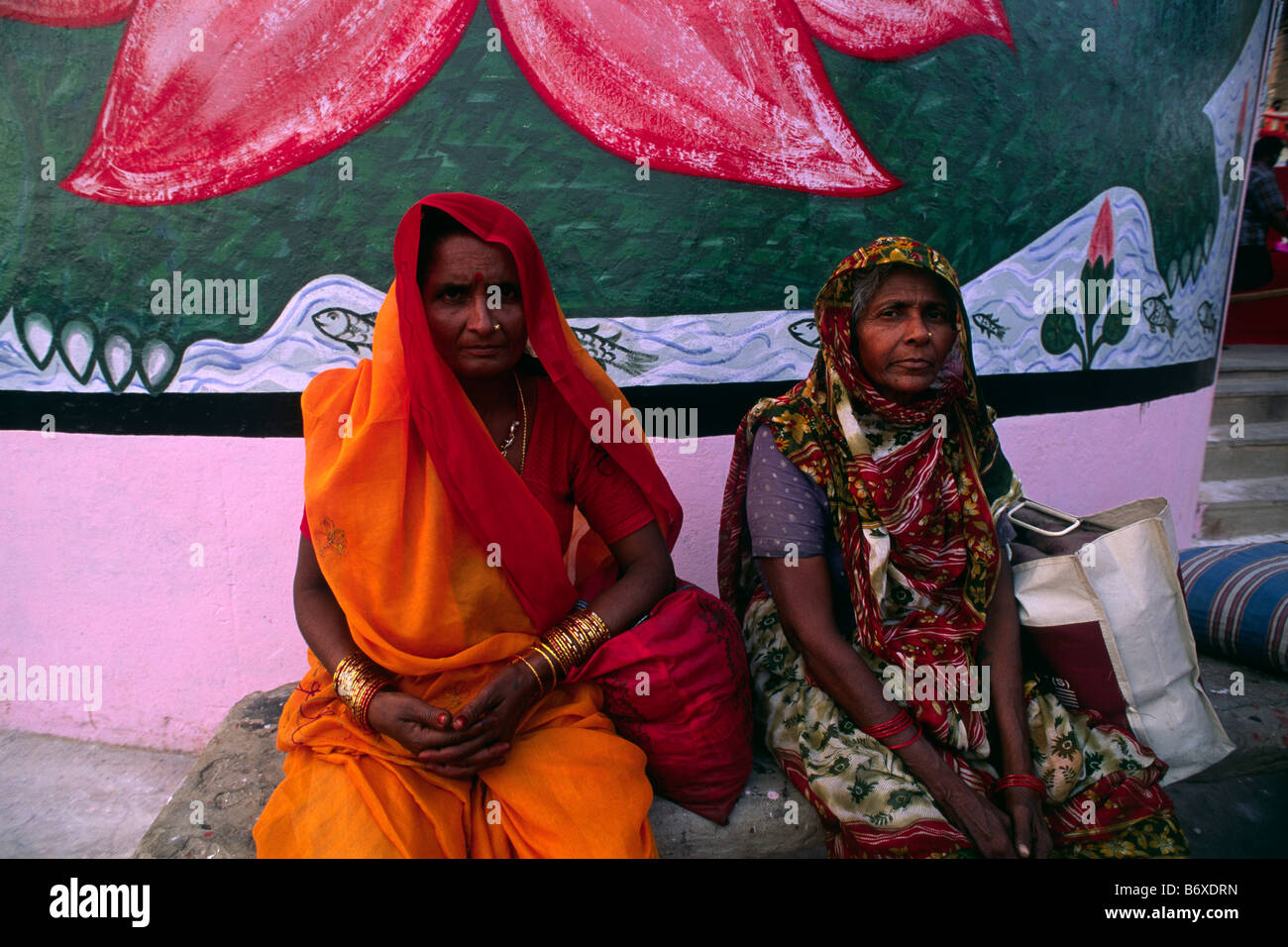 Varanasi saree hi-res stock photography and images - Alamy