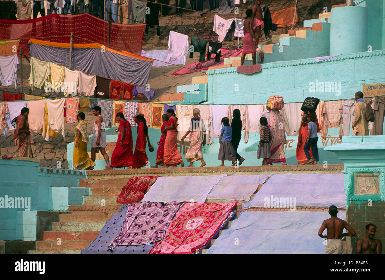 Clothes in varanasi hi-res stock photography and images - Alamy