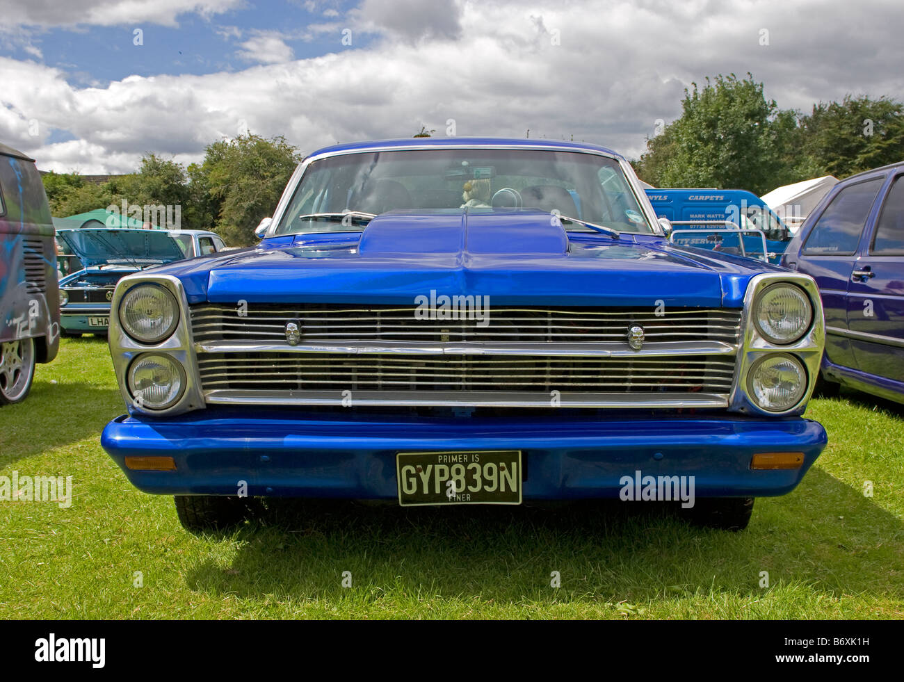 American blue car hi-res stock photography and images - Alamy