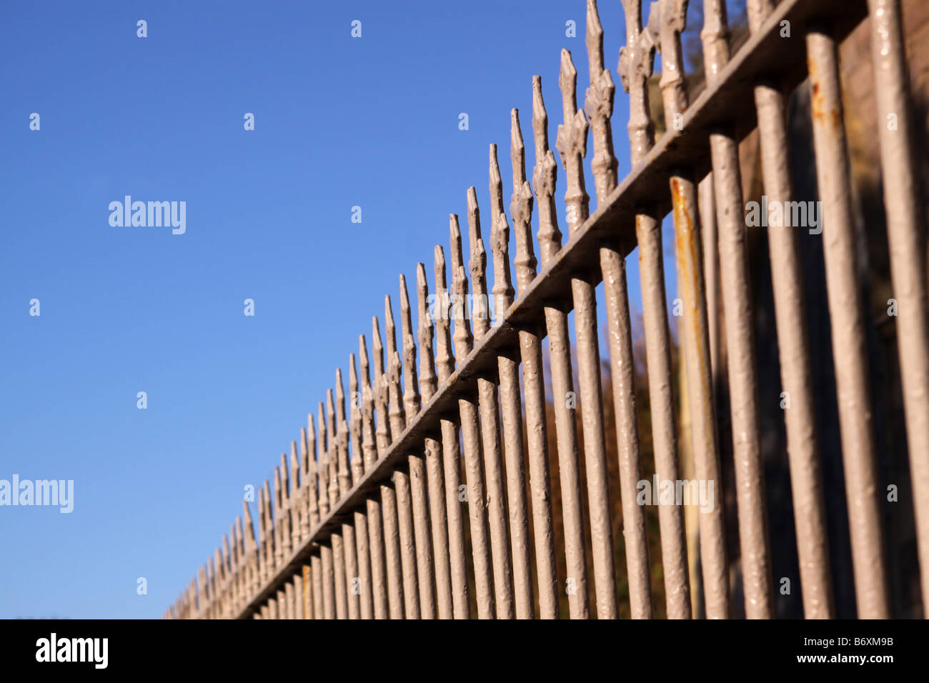 Cast iron railings hi-res stock photography and images - Alamy