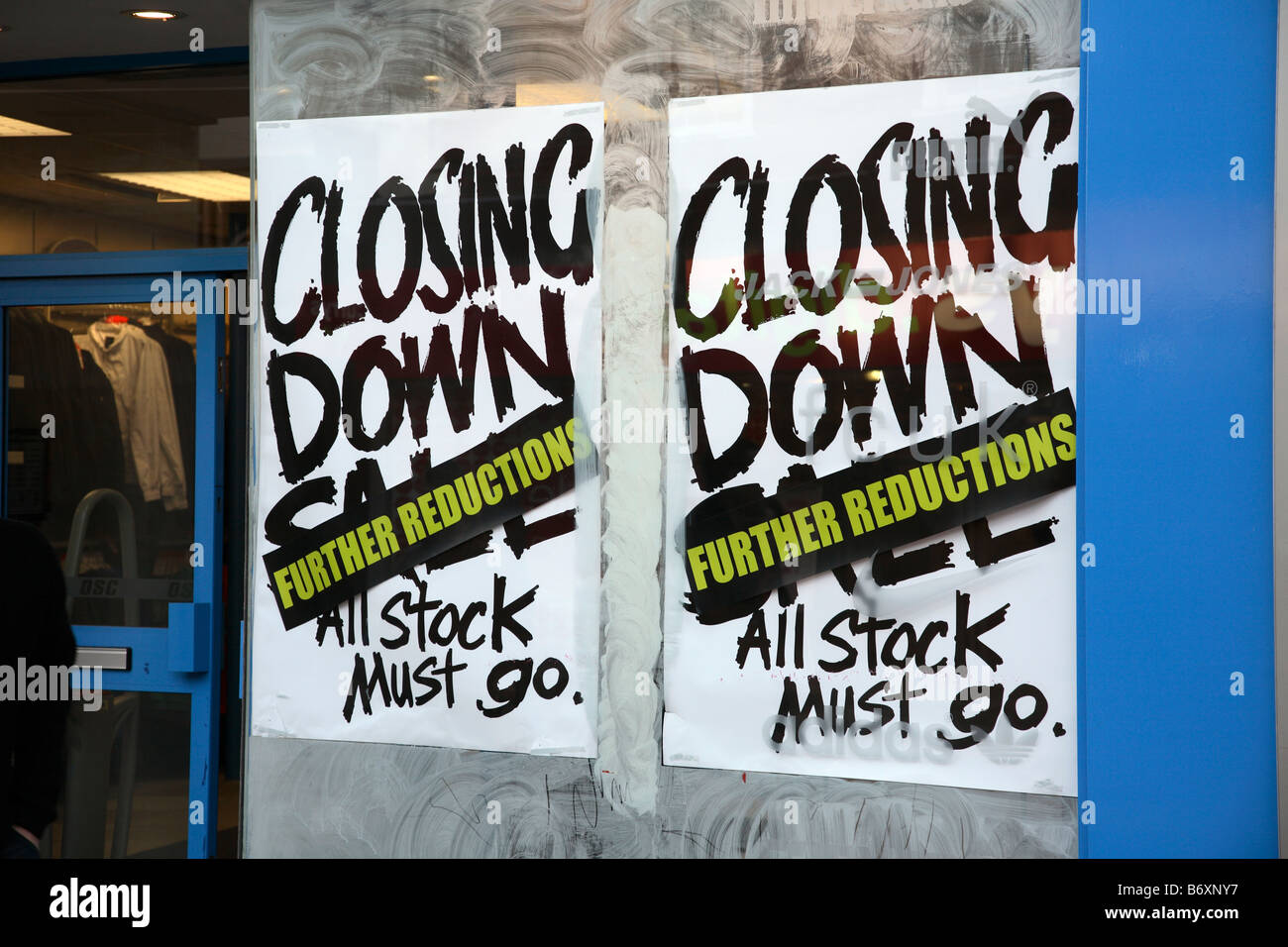 Closing down sign hi-res stock photography and images - Alamy