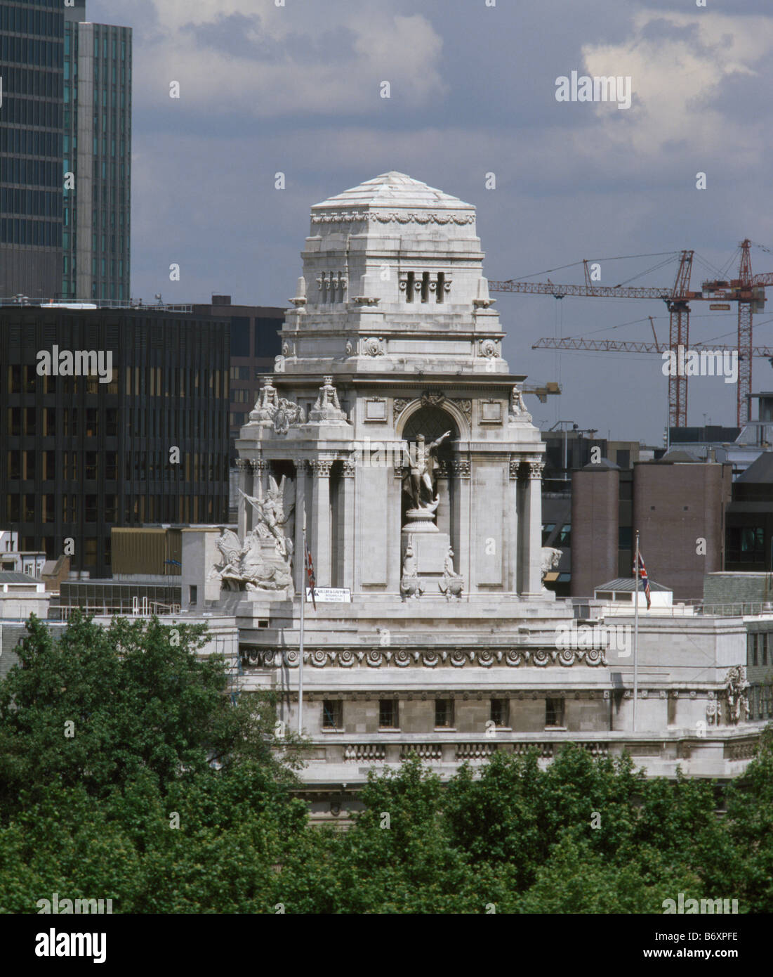 The port of london hi-res stock photography and images - Alamy