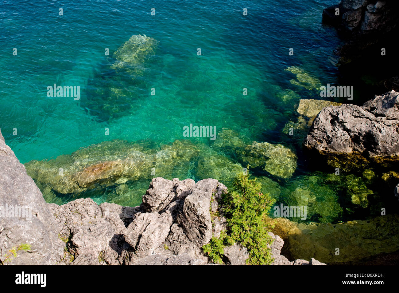 Grotto at bruce peninsula national park hi-res stock photography and ...