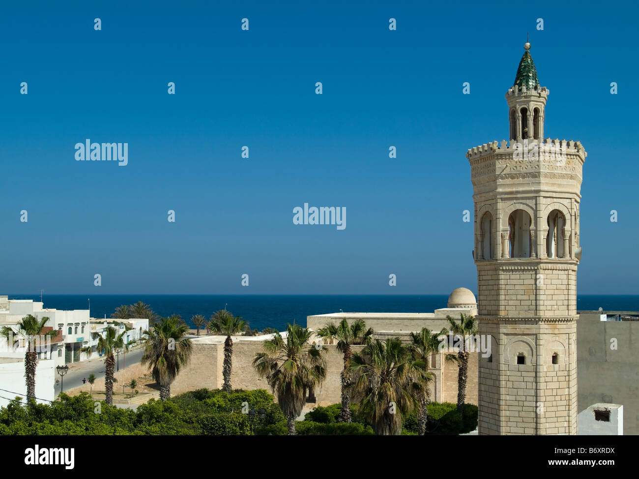 Mahdia tunisia mosque hi-res stock photography and images - Alamy