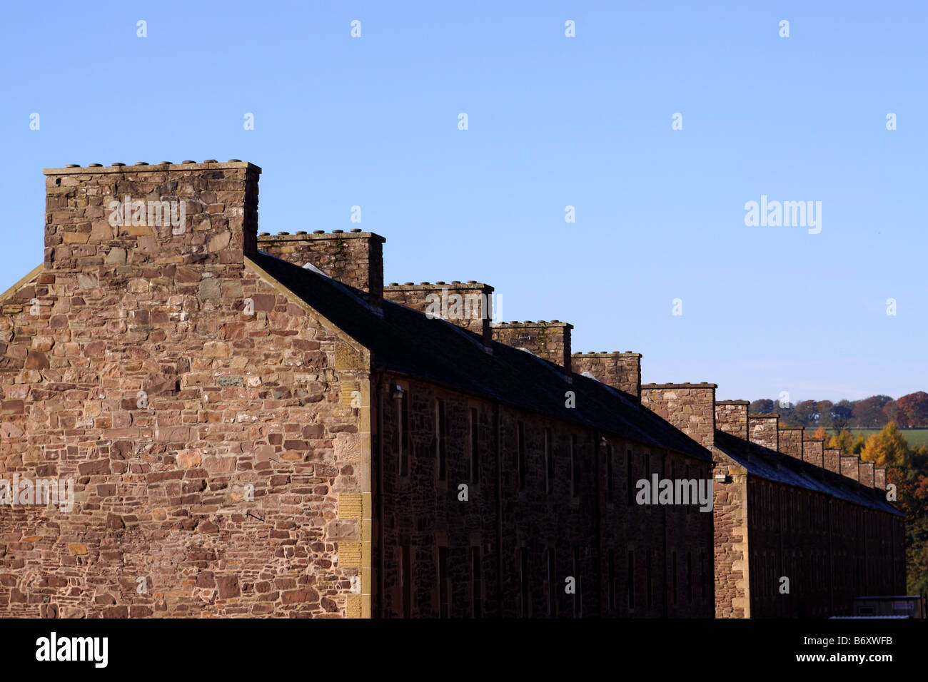 Row of tenement houses hi-res stock photography and images - Alamy