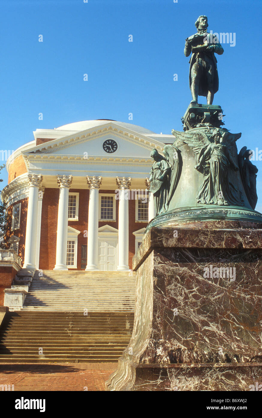 The Rotunda and Thomas Jefferson Statue at the University Of Virginia ...