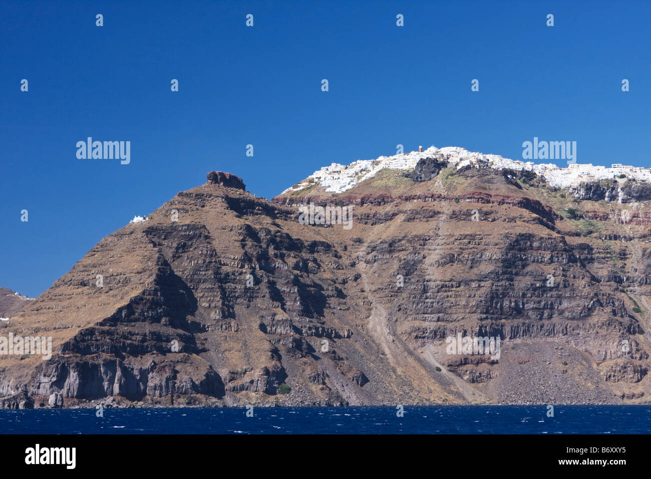 View of the spectacular cliff-top villages, Santorini, Cyclades Islands ...